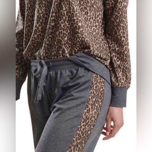Splendid | Intimates & Sleepwear | Splendid Leopard Print 2 Piece Set ...